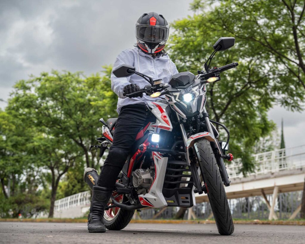 Falkon 220 – Vento Motorcycles U.S.A │ Nicaragua